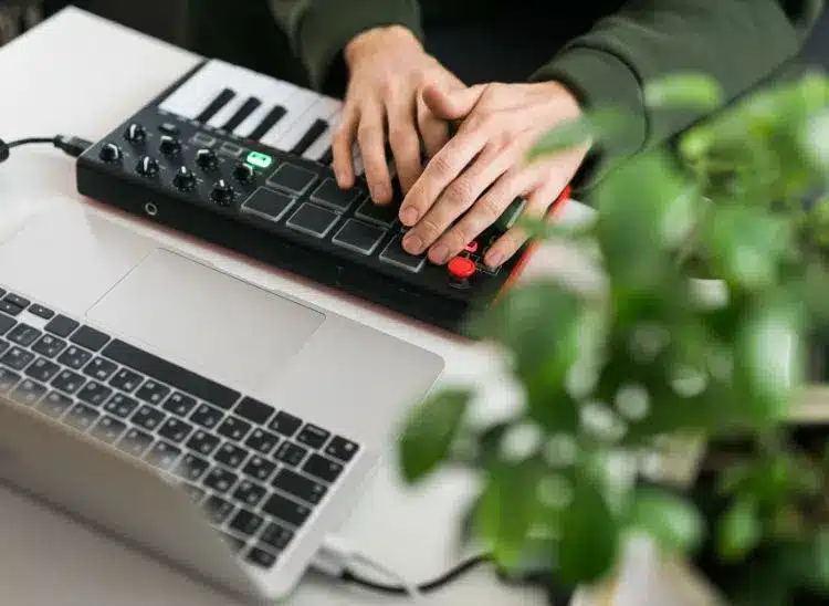 O que é um DJ Profissional e o que faz? - 35mm